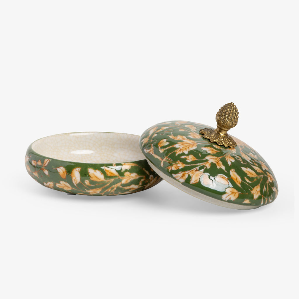 Barclay Vines Dish With Acorn Lid | Homewares